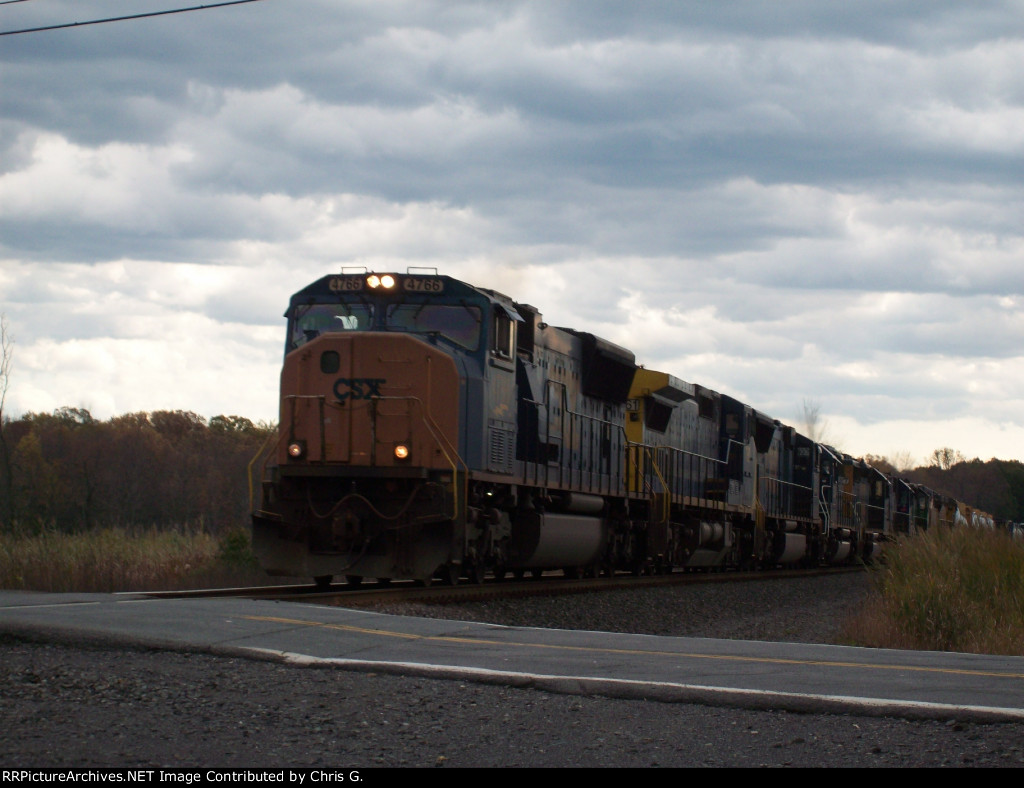 CSX 4766 & HLCX 6334